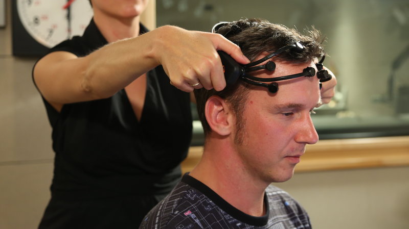 5 Ways Industries are Using EEG Headsets - InfiniGEEK